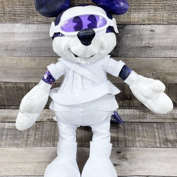 Disney | Toys | Disney Mickey Mouse January Plush The Main Attraction ...
